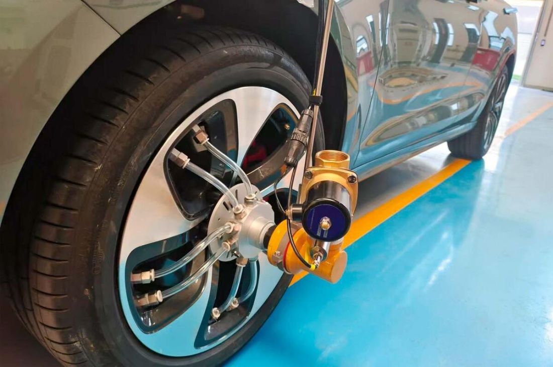 When Tires Fail at 87 MPH: What Happens and How to React - Hilton Car ...