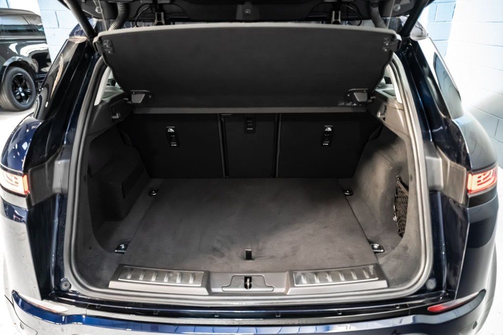 Which Range Rover has the biggest boot space? - CarSynergy