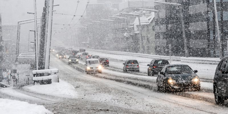 Essential Tips for Safe Driving in Ice and Snow - Corner Park Garage