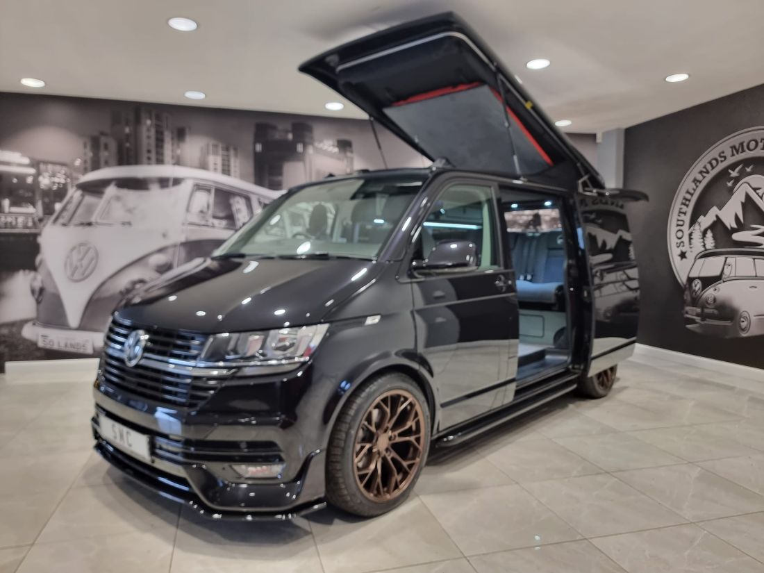 DEEP BLACK T6.1 VW HIGHLINE DSG 150BHP - Southlands Motor Company