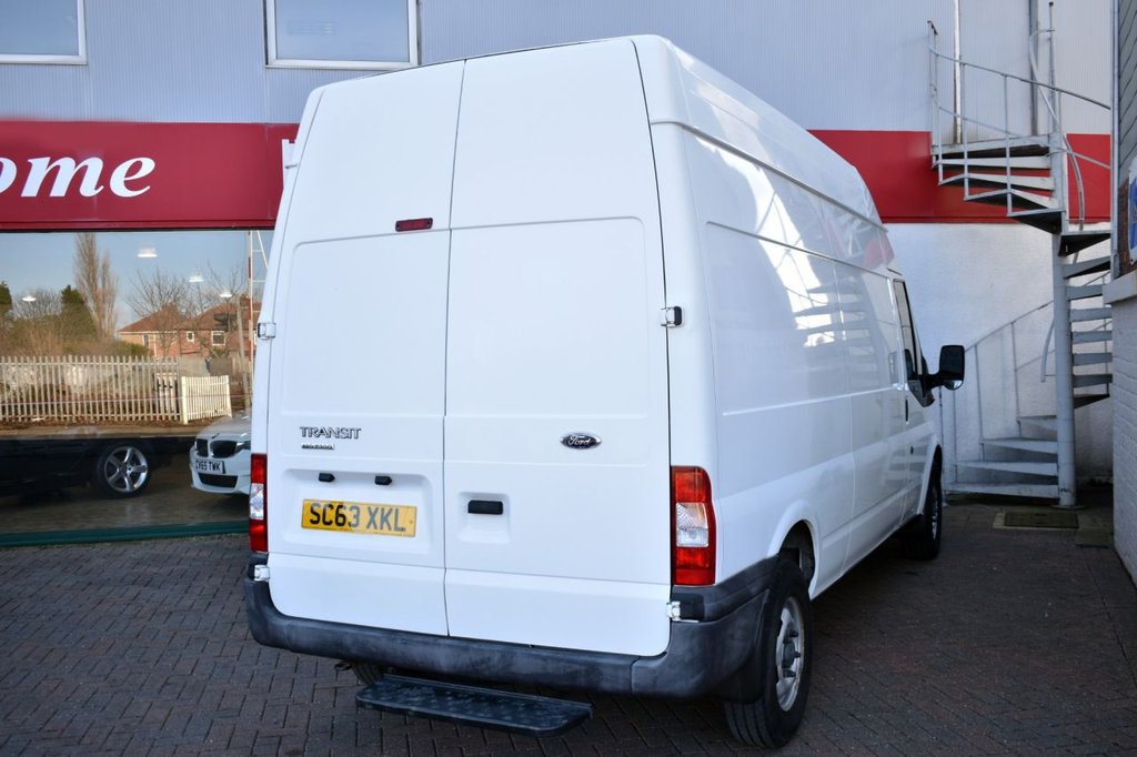Ford Transit 2.2d 350 High Roof Mwb 6-Speed 125 BHP (no Vat)