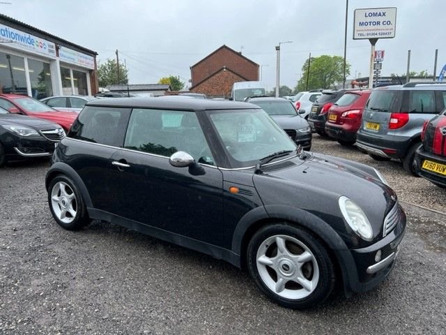 2003 MINI Hatch Cooper 1.6 Cooper 3D 114 BHP £1,795