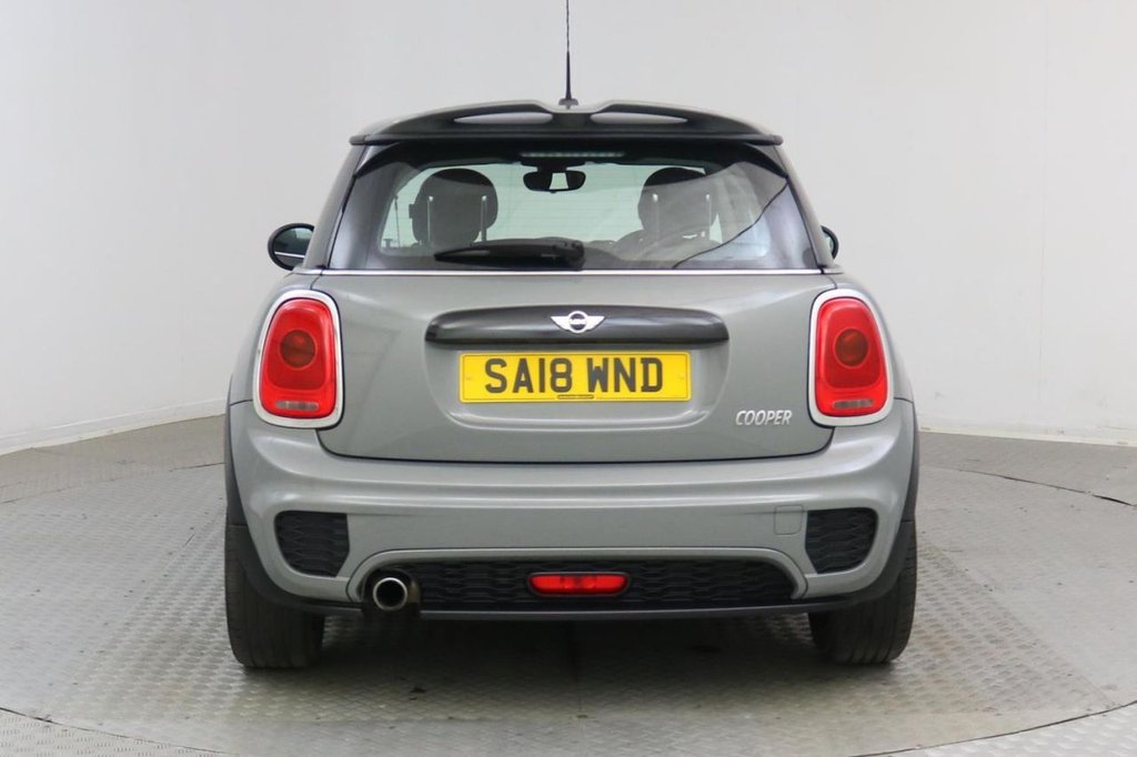 2018 MINI Hatch Cooper 1.5 Cooper 3D 134 BHP £10,499