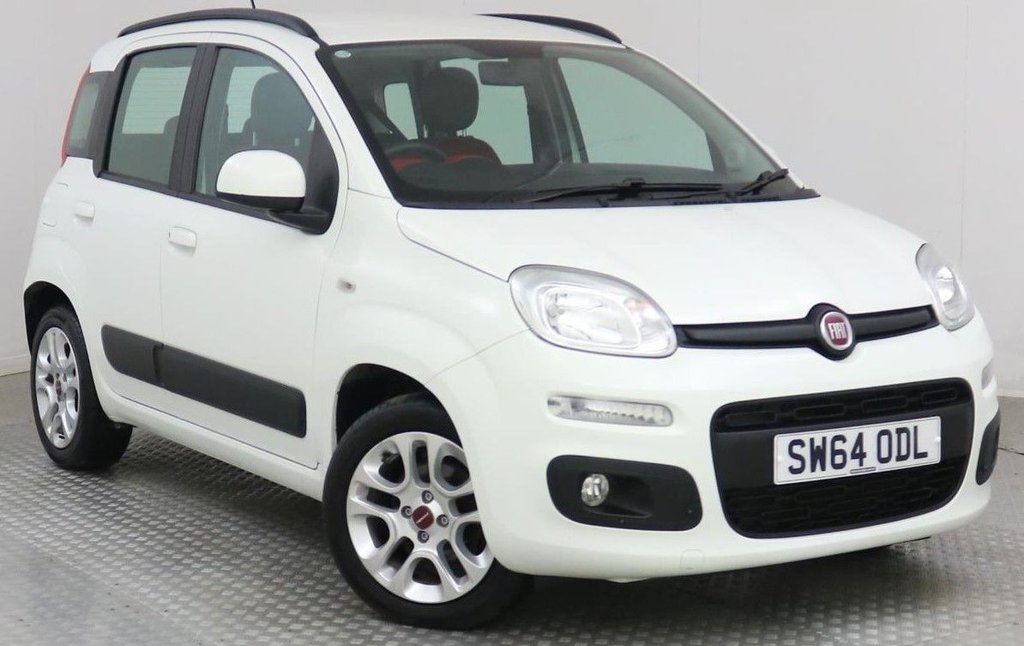 2015 Fiat Panda 1.2 Lounge 5D £5,999