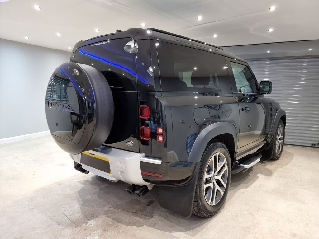2022 Land Rover Defender 3.0 XS Edition 3D 395 BHP