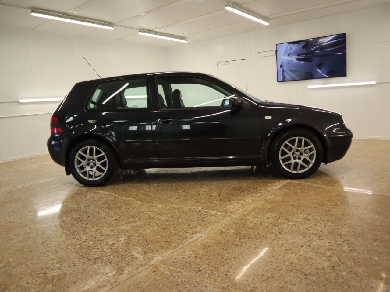 2000 Volkswagen Golf 1.8 GTI 3D 148 BHP £8,490