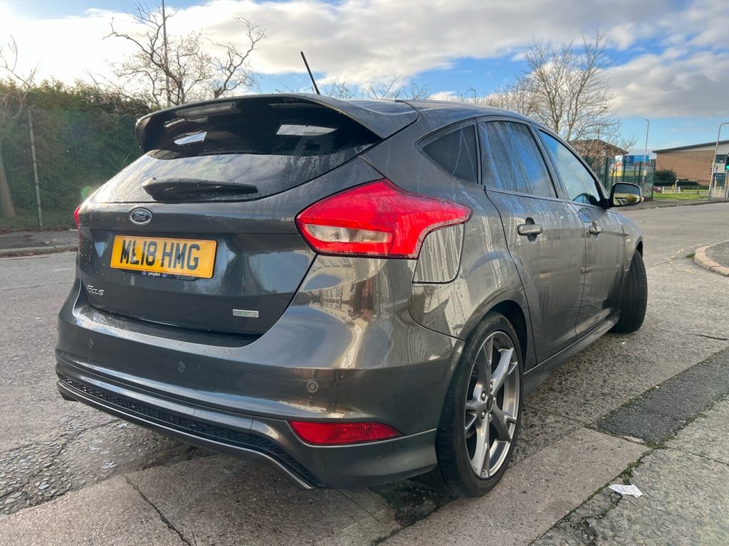 2018 Ford Focus St-Line X £8,995