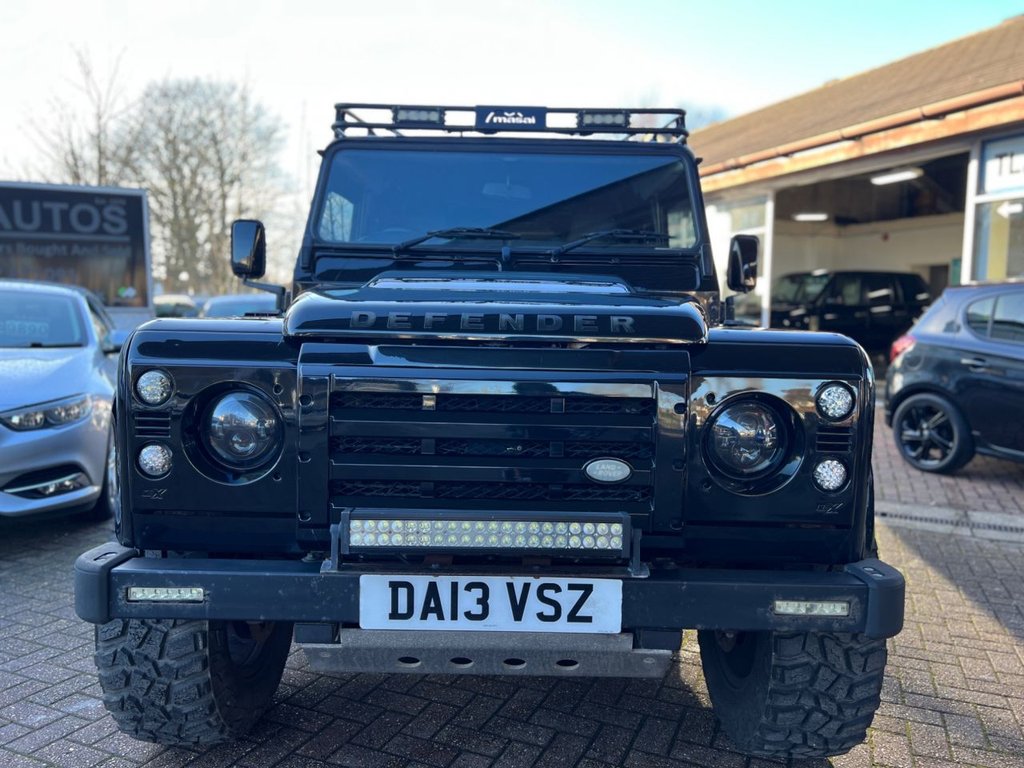 2013 Land Rover Defender 90 2.2 TDCI £27,490