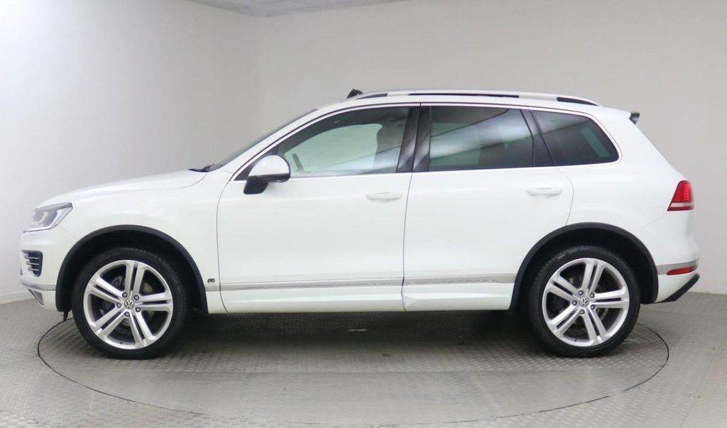 Volkswagen Touareg 3.0 V6 R-Line TDI Bluemotion Technology Auto 4 X4 5D ...