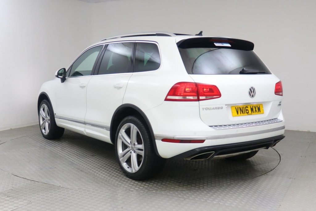 Volkswagen Touareg 3.0 V6 R-Line TDI Bluemotion Technology Auto 4 X4 5D ...