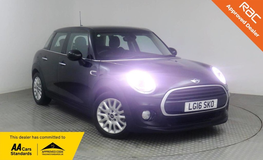 2016 MINI Hatch Cooper Cooper £10,999