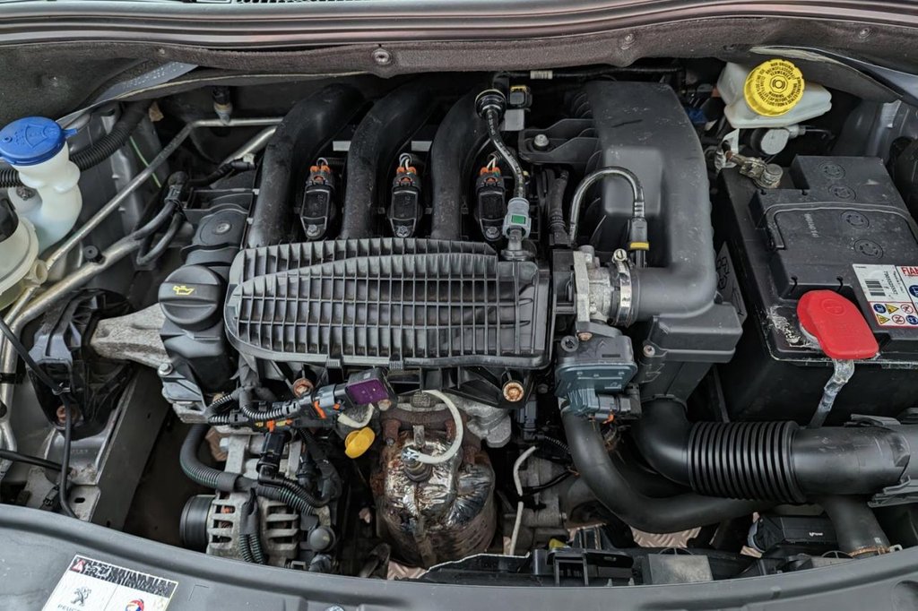 2016 Peugeot 2008 Puretech Active £8,499