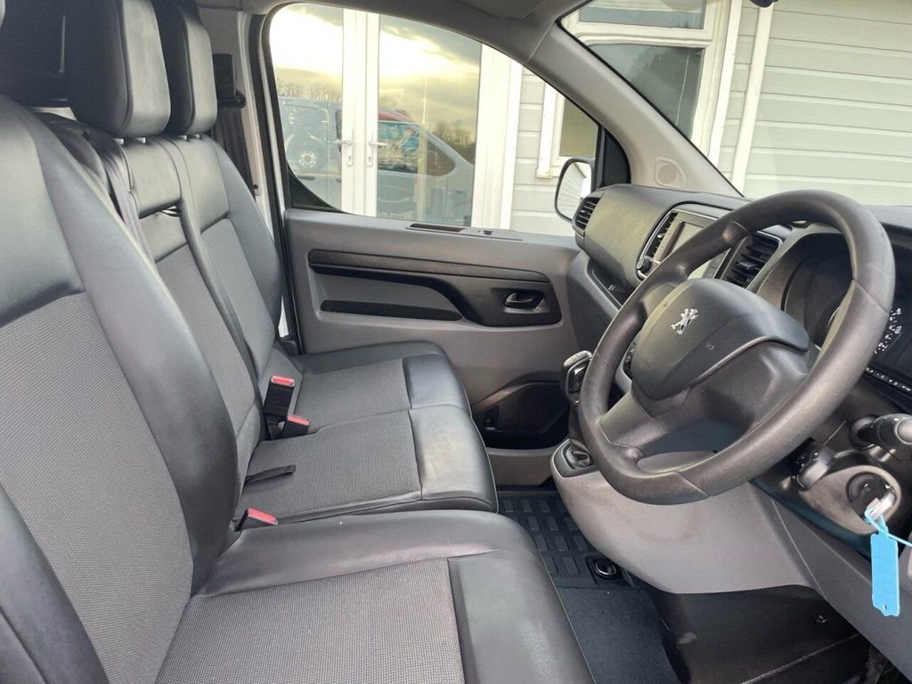 Peugeot Expert 1.6 Blue HDI Professional Standard 5D 95 BHP