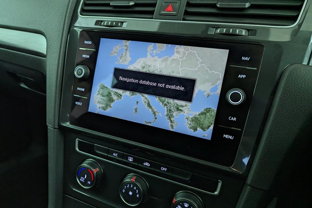 Volkswagen Golf 1.6 SE Navigation TDI Bluemotion Technology 5D 114 BHP