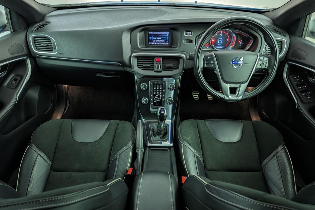 2014 Volvo V40 1.6 D2 R-Design 5D £9,999