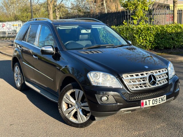 Mercedes-Benz M-Class 3.0 Ml300 CDI Blueefficiency Sport 5D 188 BHP