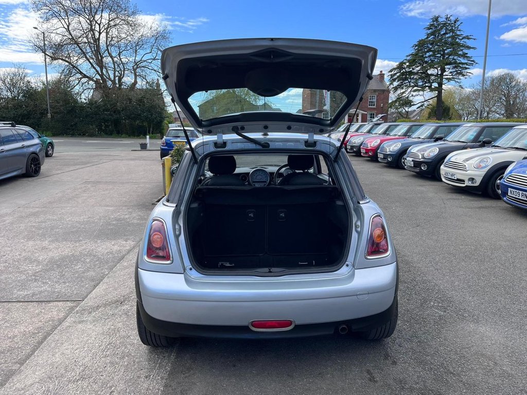 2007 MINI Hatch One 1.4 One 3D 94 BHP £2,395