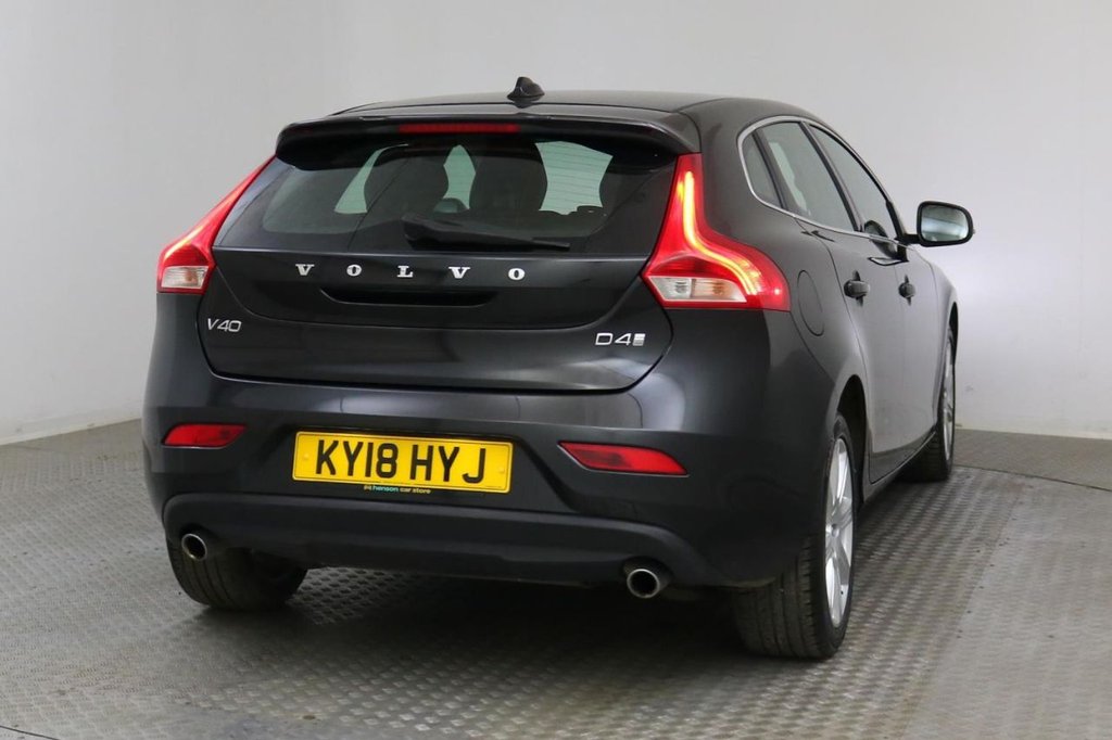 2018 Volvo V40 D4 Inscription £12,499