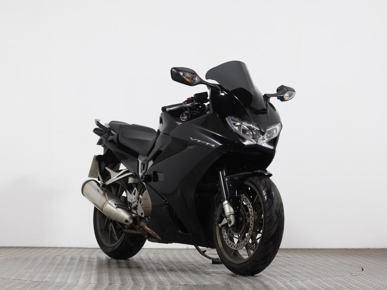 2014 HONDA VFR800F BLACK with 14977 miles - Used Motorbikes Dealer ...