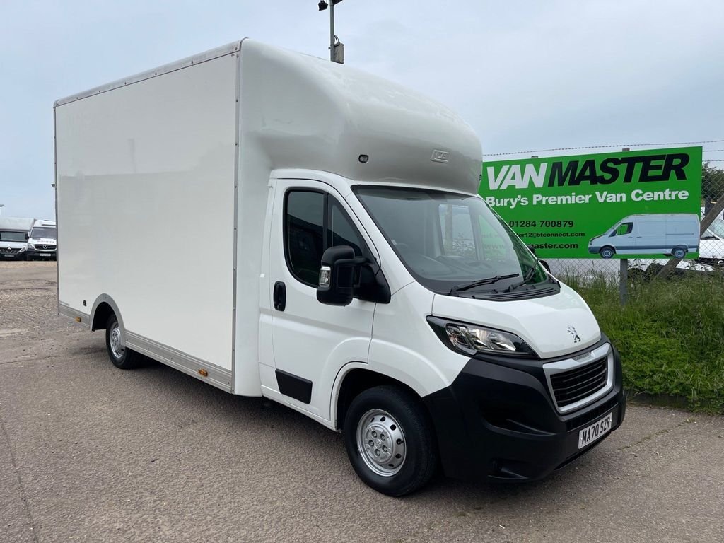 2020 Peugeot Boxer Bluehdi Luton 335 L3 £20,650