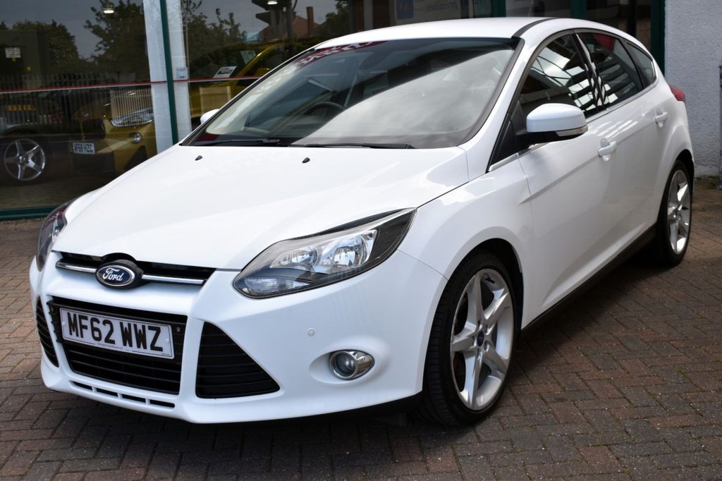 2012 Ford Focus 1.6tdci Titanium 5 Door 6-Speed 115 BHP