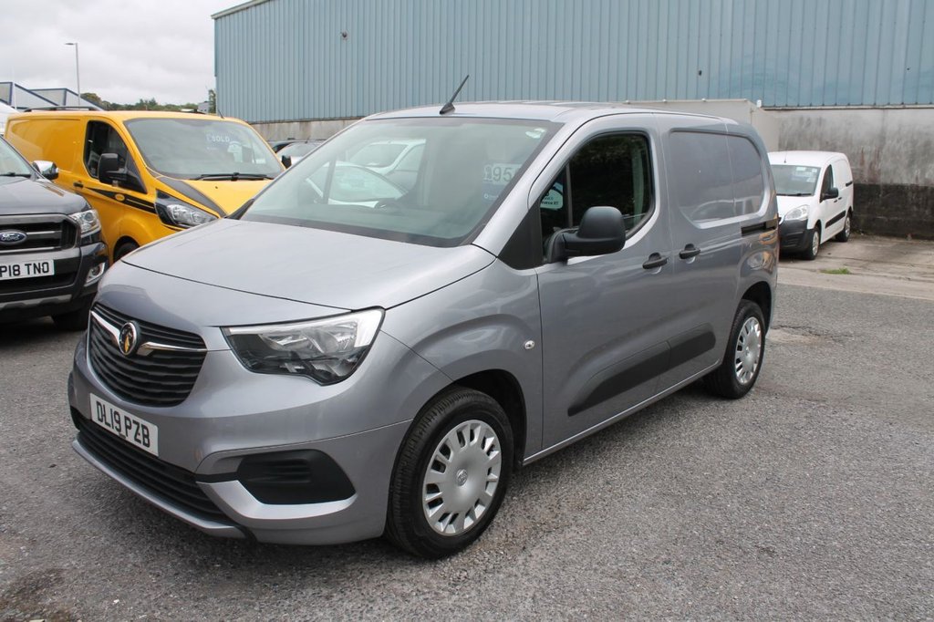 2019 Vauxhall Combo Van L1h1 2300 Sportive S/S £9,500