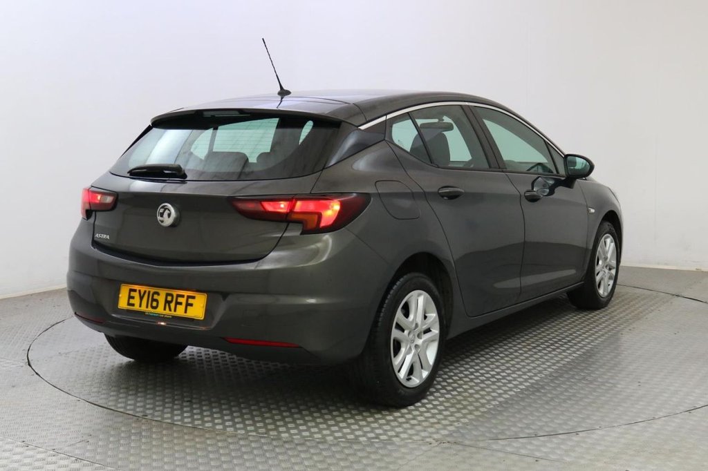 2016 Vauxhall Astra 1.4 Design 5D 99 BHP £8,999