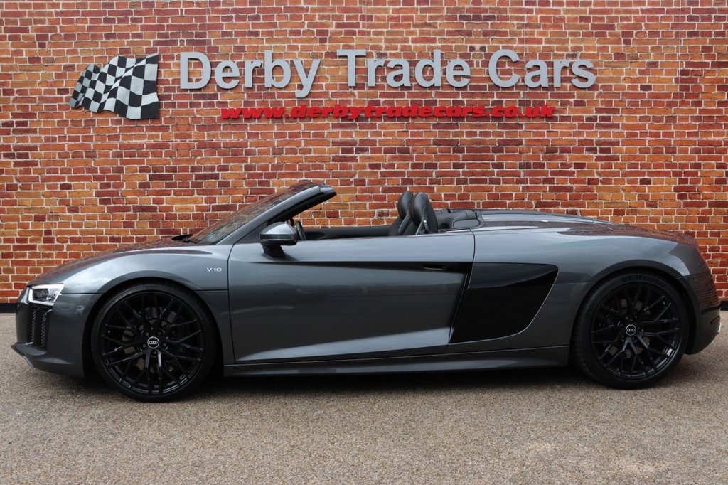 2017 Audi R8 5.2 Spyder V10 Quattro 2D 533 BHP £74,990