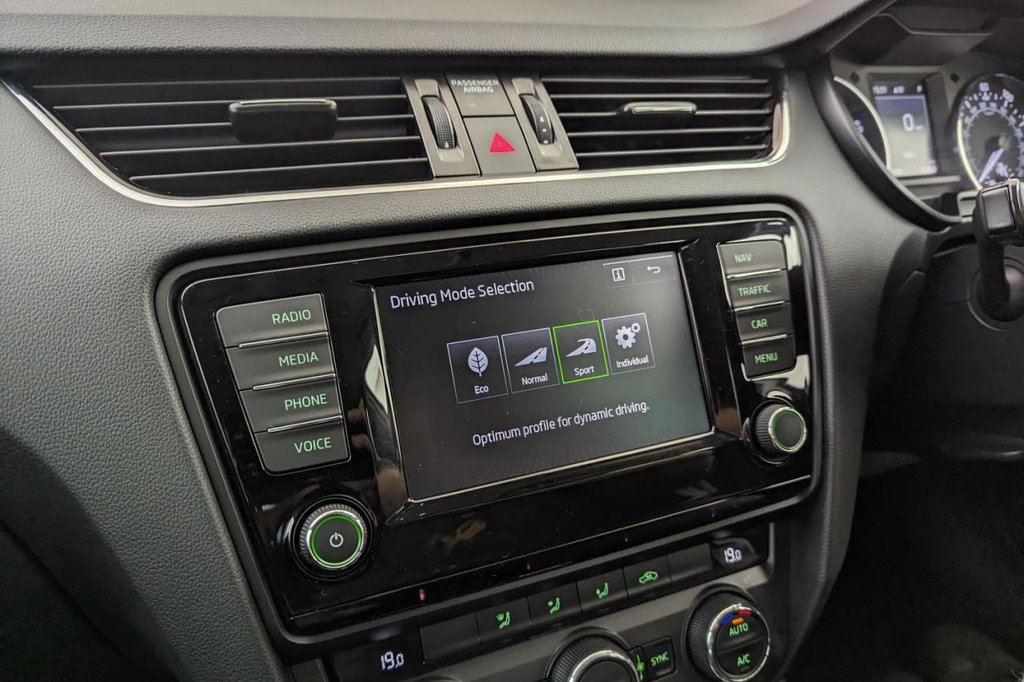 2016 Skoda Octavia 1.4 SE L TSI DSg 5D Auto 148 BHP