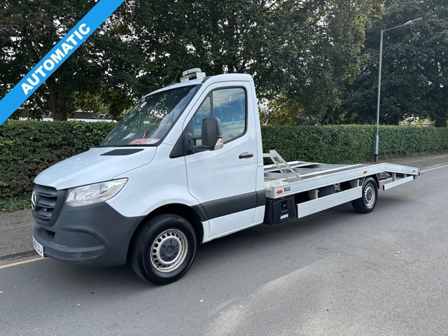 Used vans for sale. Feltham & Middlesex van Dealer | Parkway Commercials