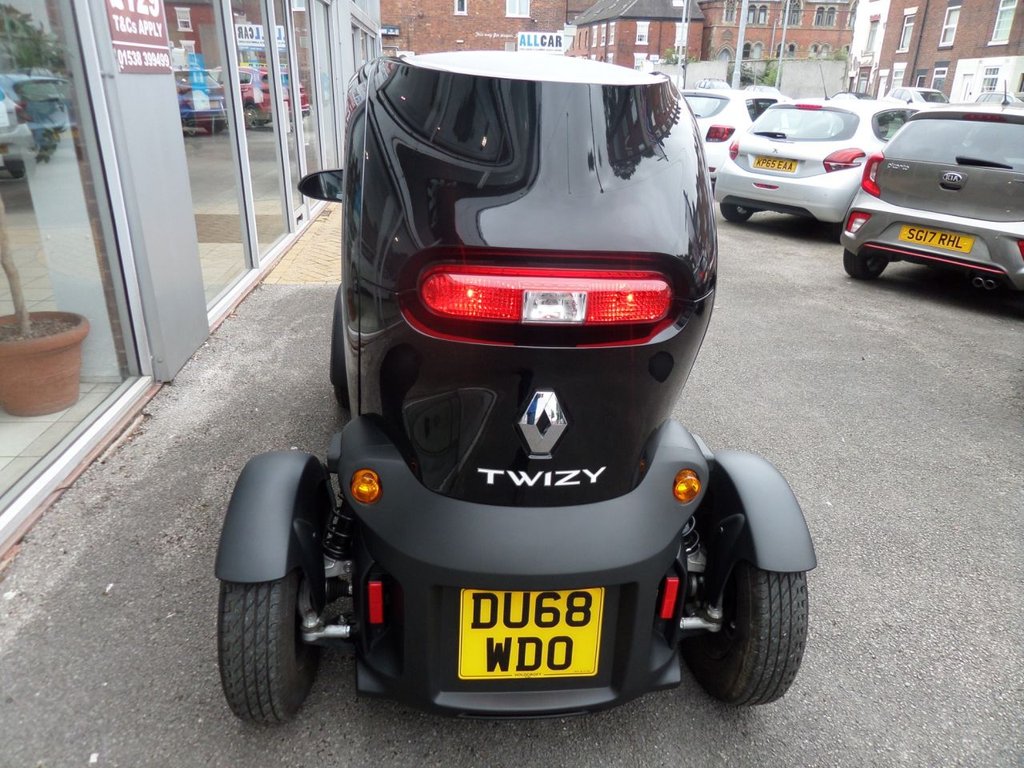 2018 Renault Twizy 0.0 Expression 2D 17 BHP £6,995