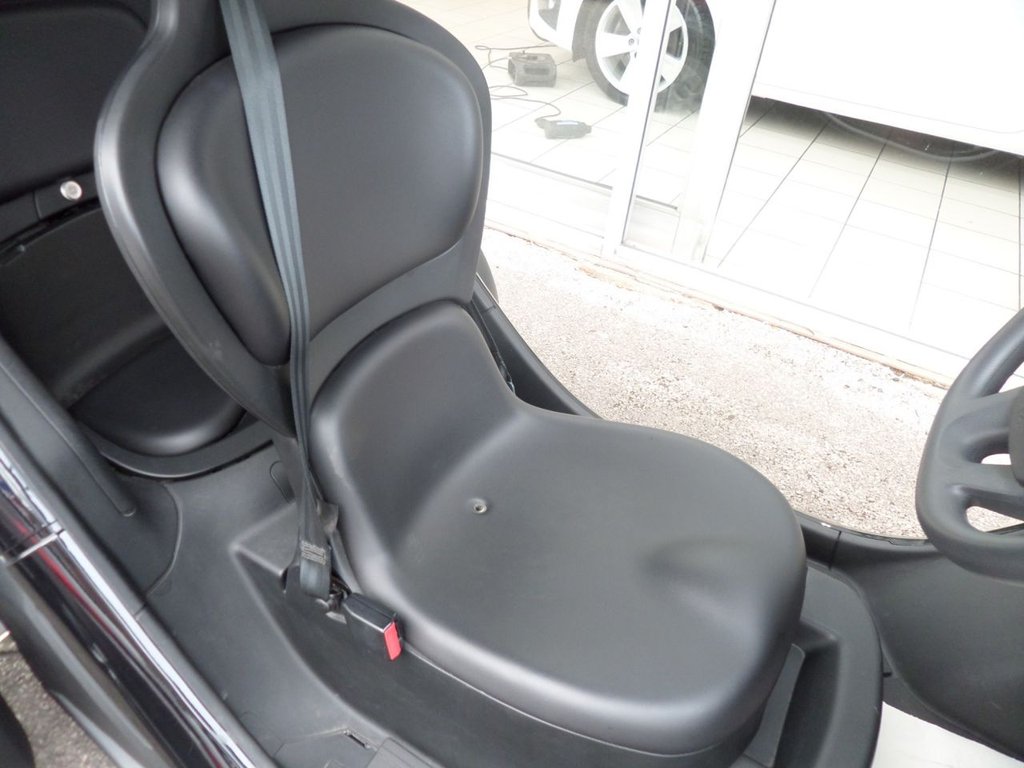 2018 Renault Twizy 0.0 Expression 2D 17 BHP £6,995