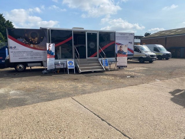 Used vans for sale. Feltham & Middlesex van Dealer | Parkway Commercials