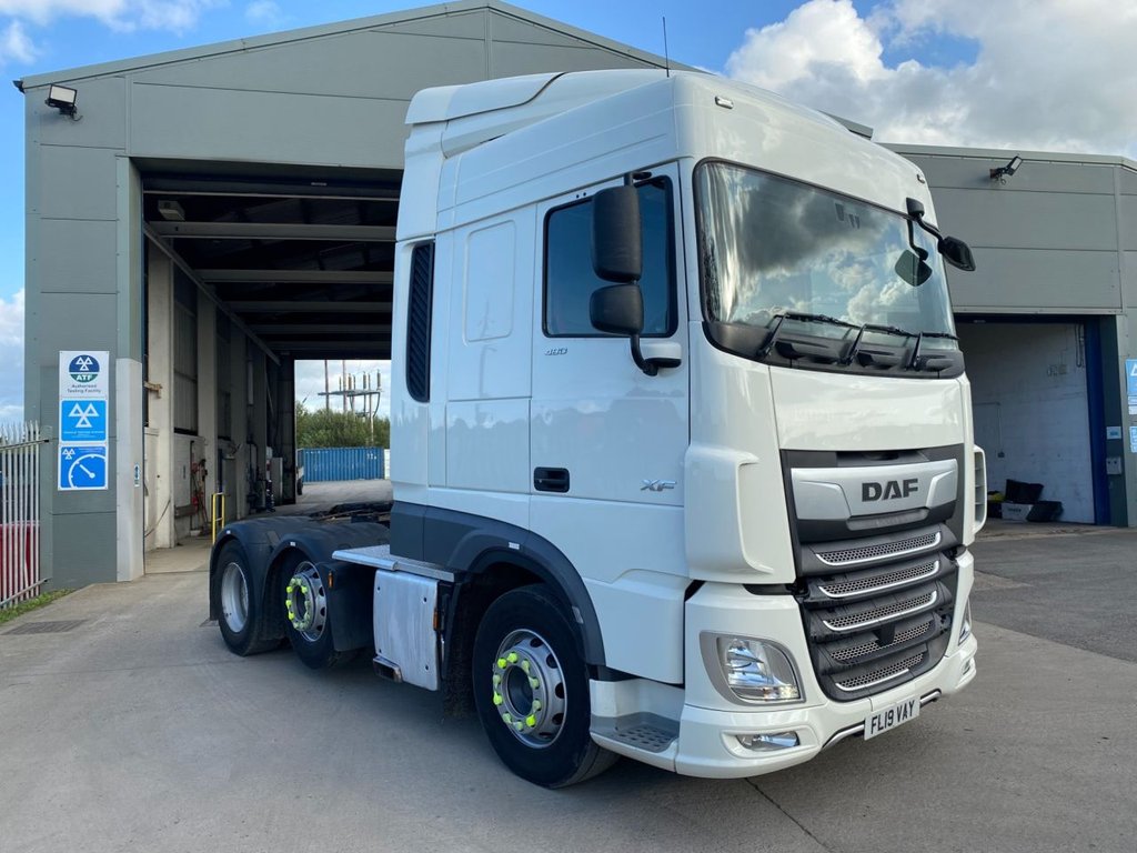 Daf Trucks XF 12.9 480 Ftg 6x2 Space Cab Double Sleeper 44t Tractor Unit