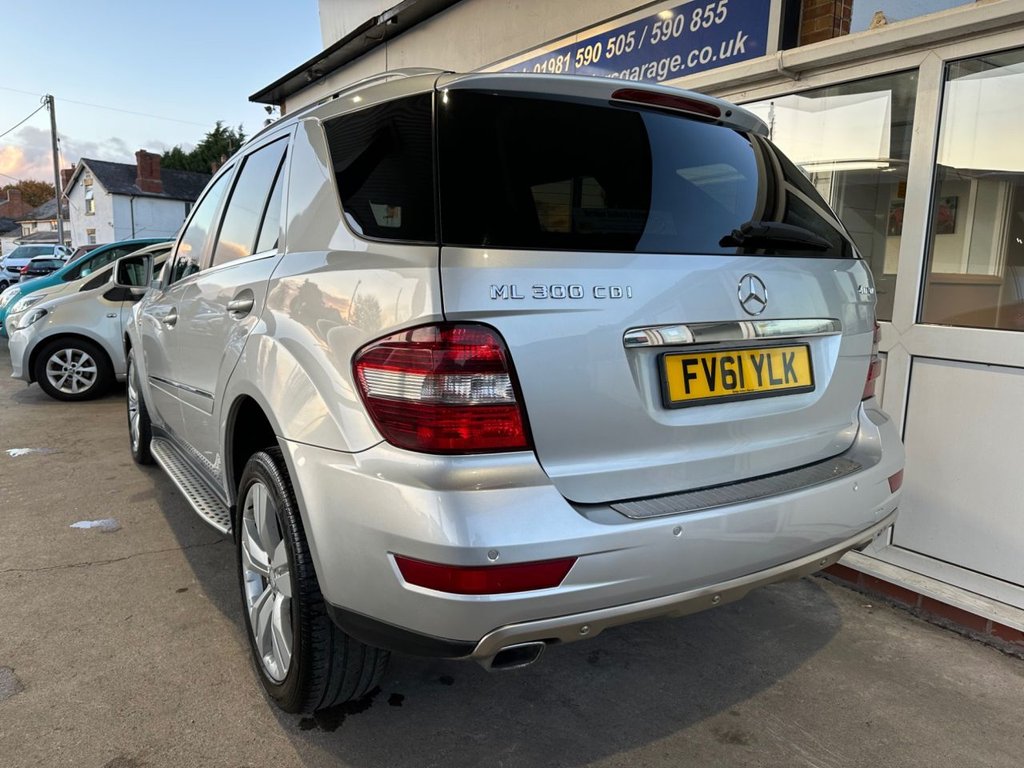 Mercedes-Benz M-Class Ml300 CDI Blueefficiency Sport
