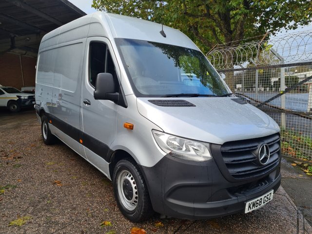 Used Mercedes-Benz vans for sale. Mercedes-Benz Dealer Newton Abbot ...