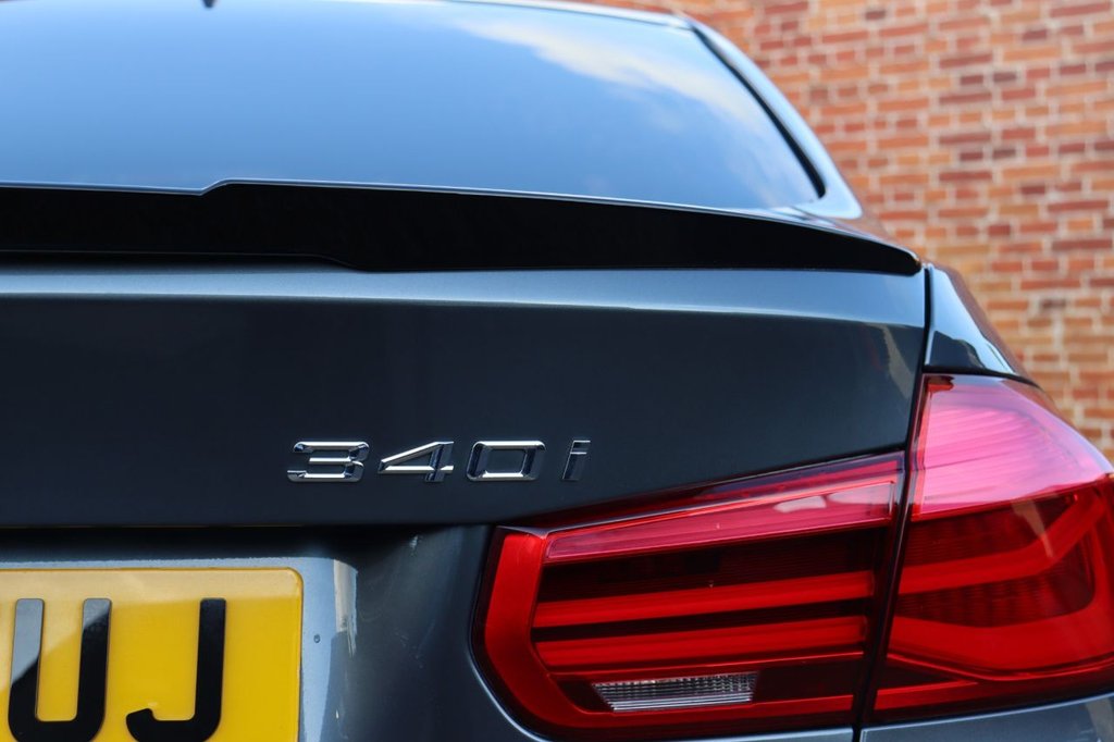 2016 BMW 3 Series 3.0 340i M Sport 4D 322 BHP £19,990