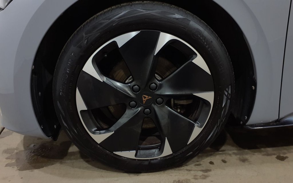 2022 Cupra Born V2 5D Automatic £25,995