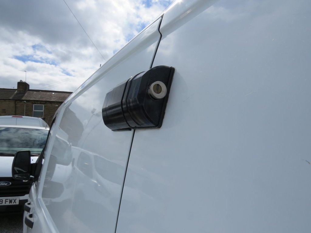 Ford Transit Custom 300 Base 2.0tdci 104 BHP Euro 6 L1 H1 (facelift) Van,
