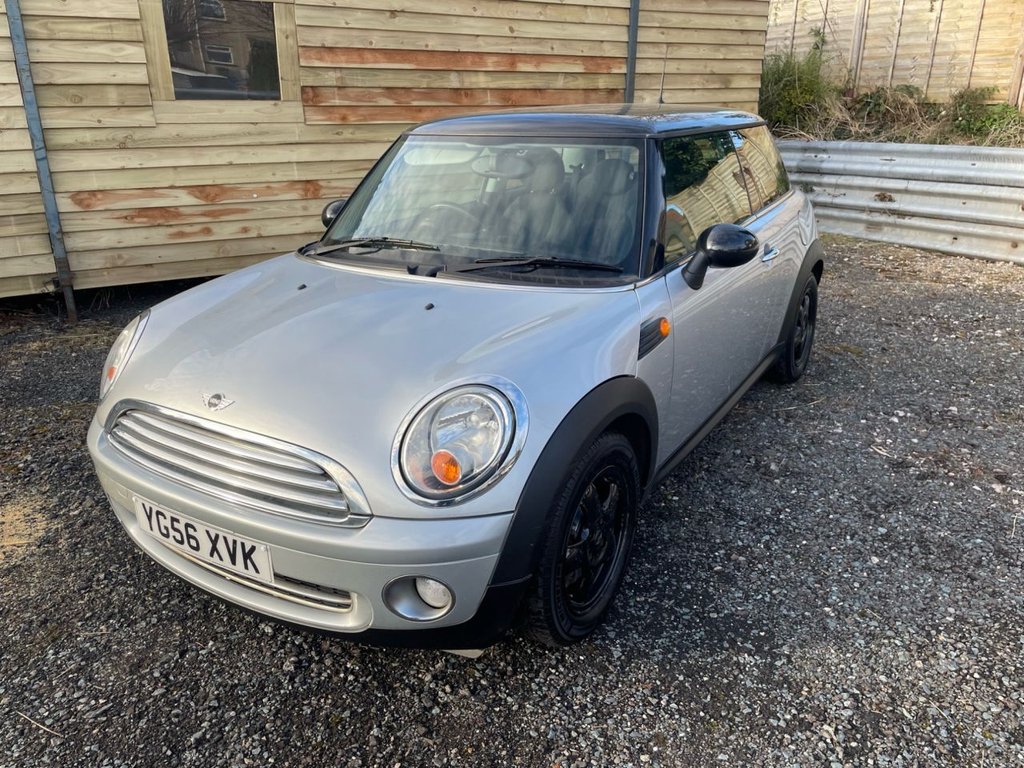 2006 MINI Hatch Cooper 1.6 Cooper 3D 118 BHP £2,695