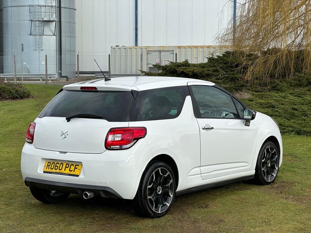 2010 Citroen DS3 HDI Black And White £2,495