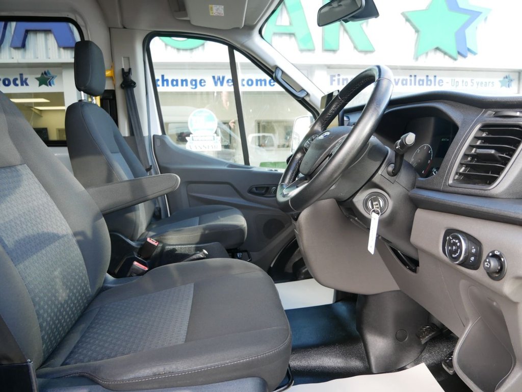 Ford Transit 460 Rwd 2.0 Ebl 130 BHP L4 X-Long Trend 17 Seater MINIbus