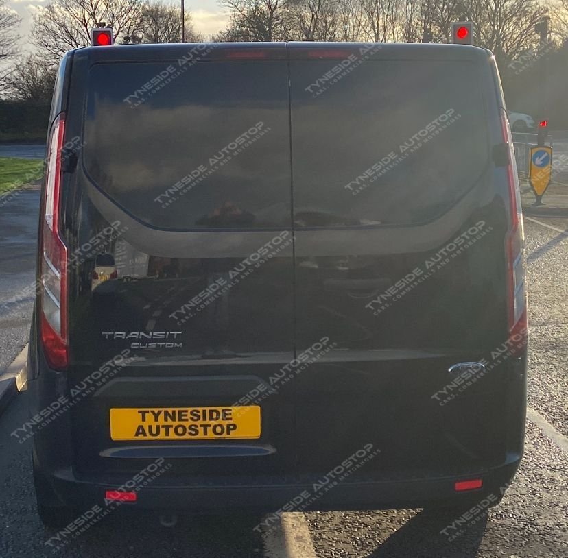 Ford Transit Custom 2.0 300 Leader P/V Ecoblue 104 BHP