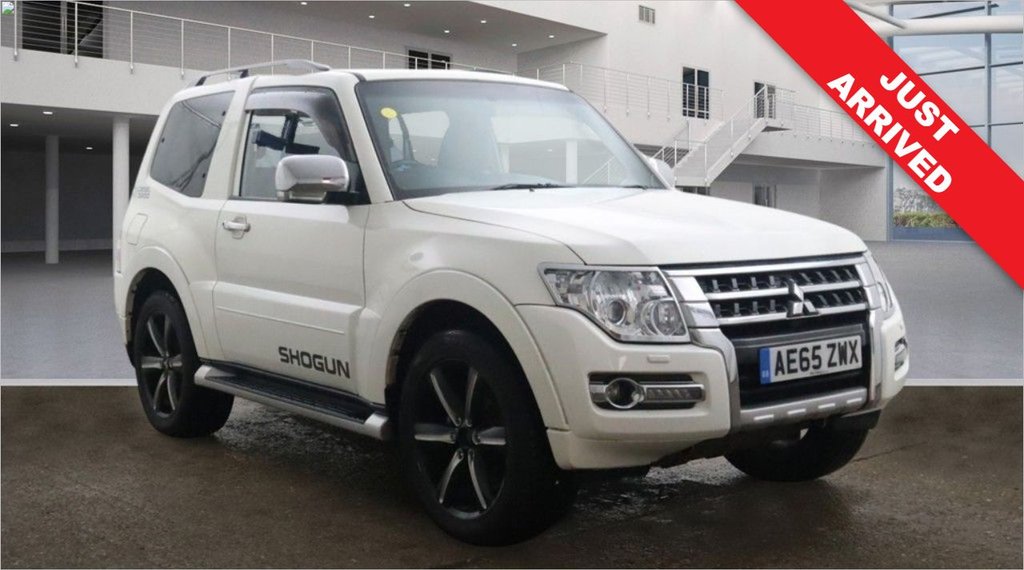 Mitsubishi Shogun 3.2 Di-D (197 Ps) Barbarian Auto 4x4 Swb 3dr + Nav ...