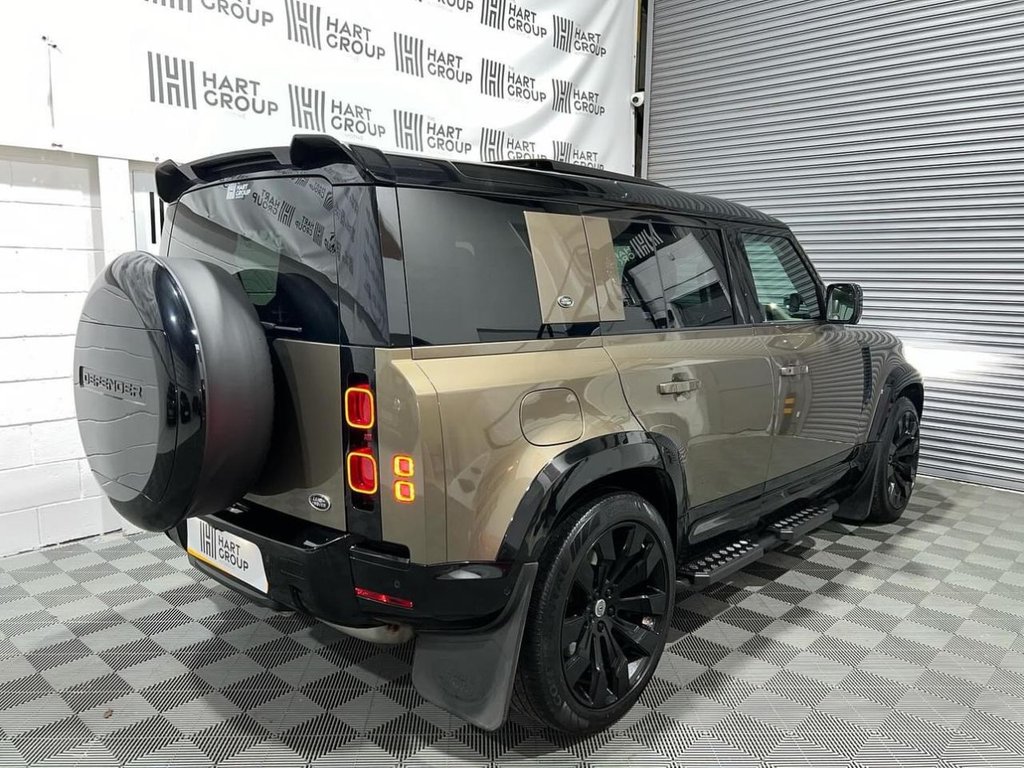 2020 Land Rover Defender 2.0 First Edition 5D 237 BHP
