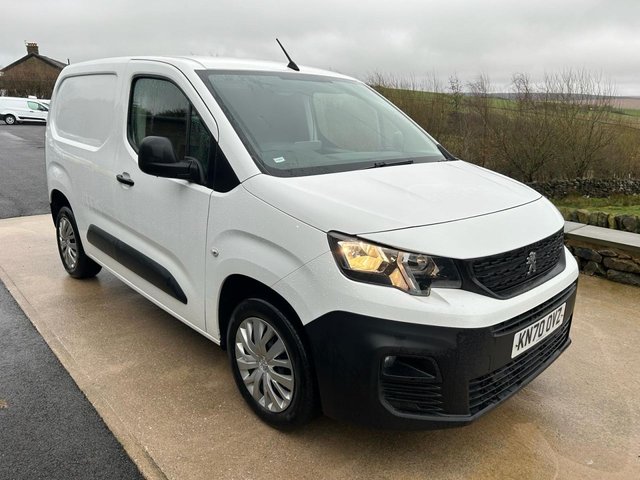 Used vans for sale. Barnsley & South Yorkshire van Dealer | Carseekers ...