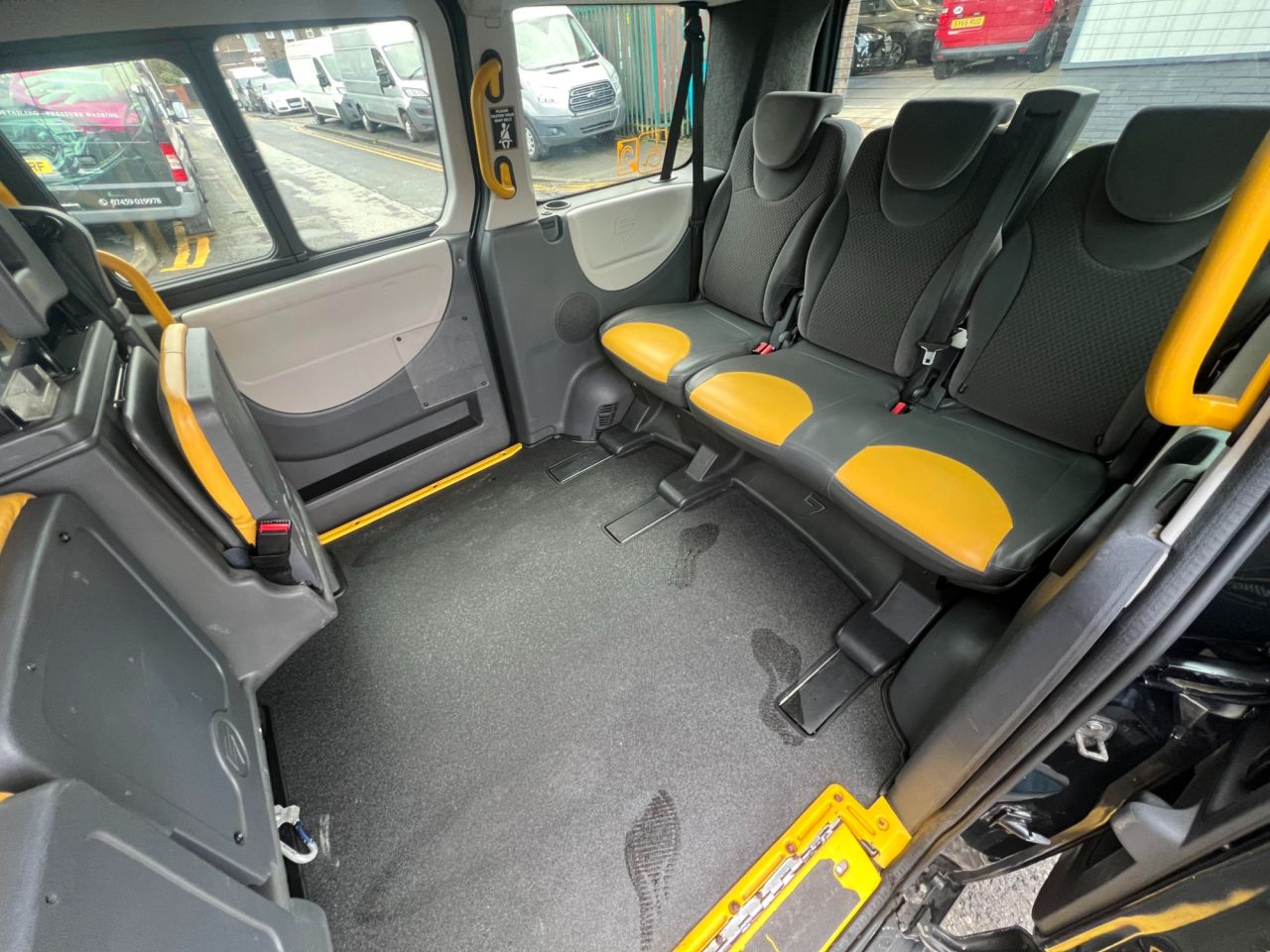 2013 Peugeot Expert 2.0 E7 Taxi HDI L1 5D 128 BHP