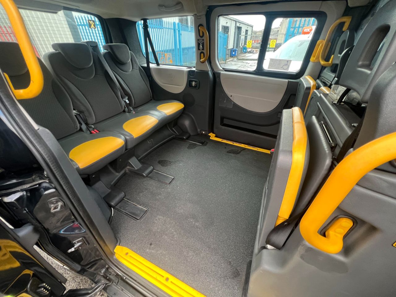 2013 Peugeot Expert 2.0 E7 Taxi HDI L1 5D 128 BHP