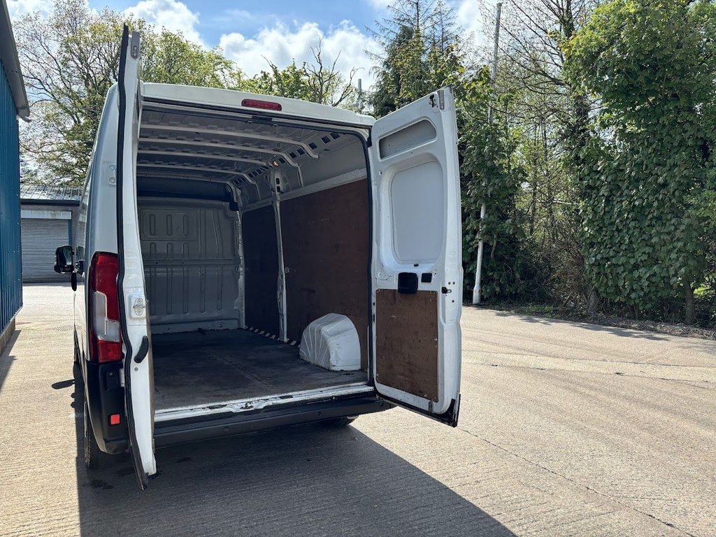 Peugeot Boxer 2019/19 2.0 Blue HDI 335 L3h2 Fwd Professional P/V 130 BHP