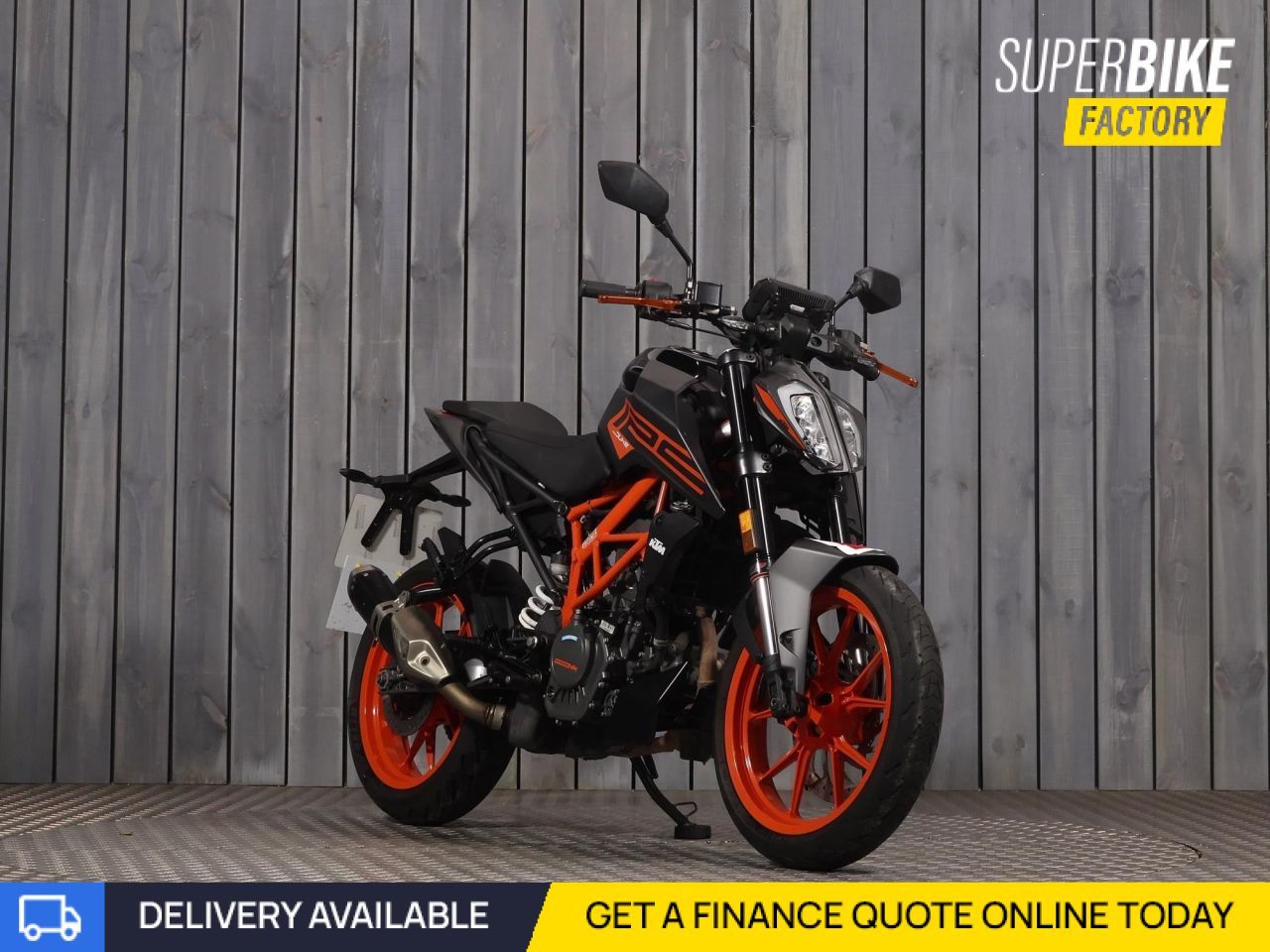 2021 KTM 125 DUKE BLACK with 1803 miles - Used Motorbikes Dealer: Cheshire & Donington Park: The ...
